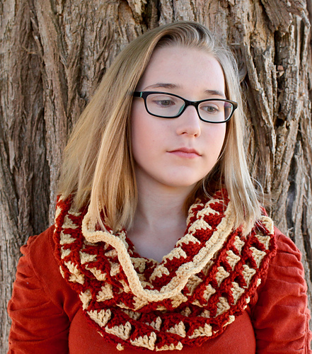 Ravelry: Pinecrest Cowl pattern by Sweet Potato Crochet Creations