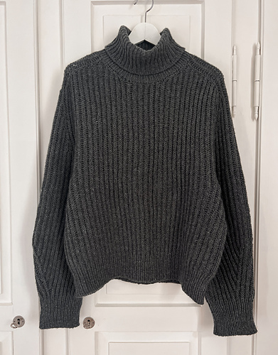 Ravelry: Brioche Bliss Sweater pattern by Simone Ryan