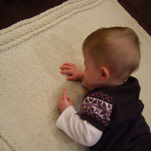 Ravelry: Continuous Cable Border pattern by Rachael Rabbit