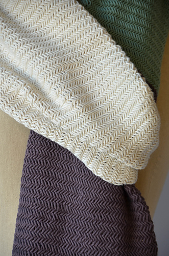 Ravelry: Minimalist Scarf pattern by Rachel Brockman