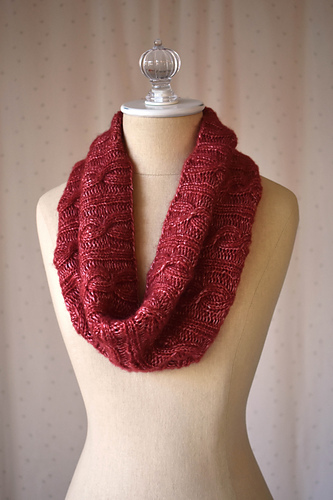 Ravelry: Swivel Cowl pattern by Universal Yarn