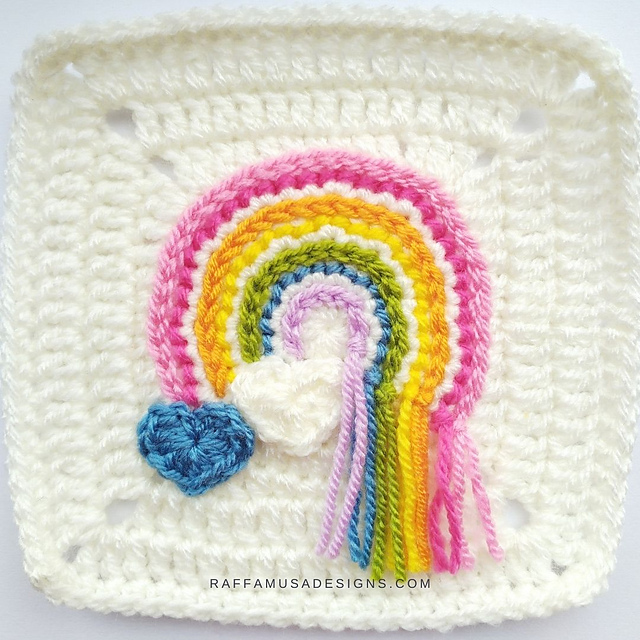 Ravelry: Rainbow Granny Square pattern by Raffaella Tassoni
