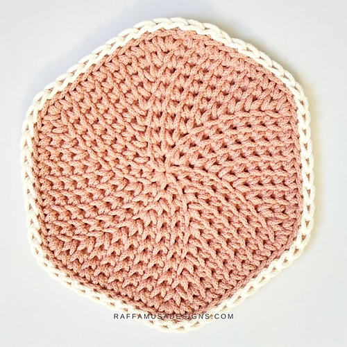 Ravelry: Hexagon Trivet pattern by Raffaella Tassoni