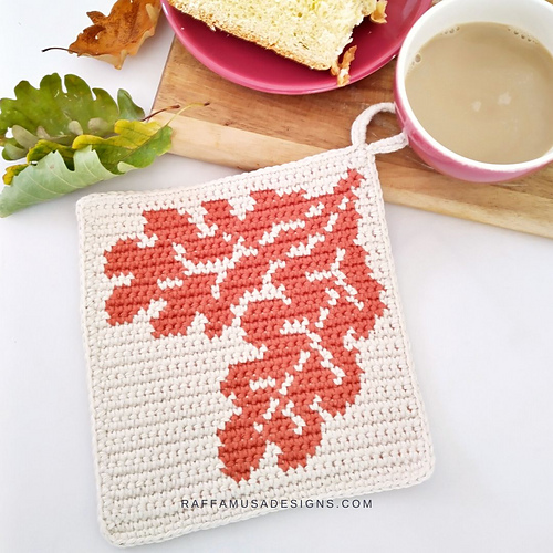 Ravelry: Acorn Leaves Potholder pattern by Raffaella Tassoni