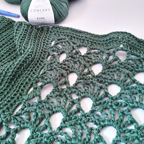 Ravelry: Glitzy Bolero pattern by Raffaella Tassoni