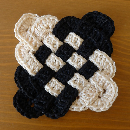 Ravelry: Celtic Coasters pattern by Rainbow Junkie