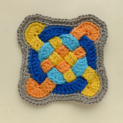 Ravelry: Edged Celtic Coaster pattern by Rainbow Junkie