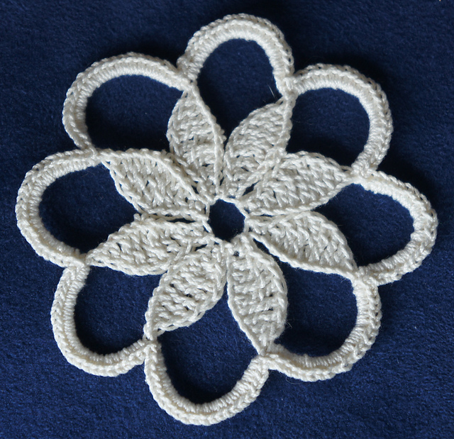 Ravelry: 281. Crochet Rosette pattern by Isabella Beeton