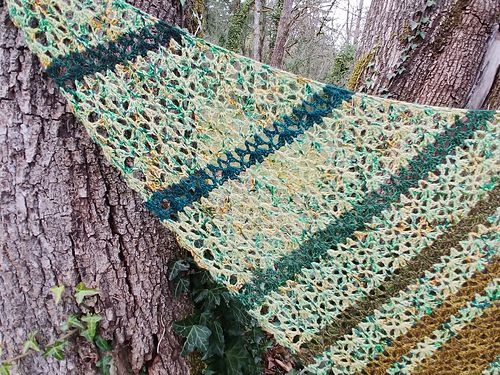 Ravelry: Ned's Dye-Pot Shawl pattern by Laurinda Reddig