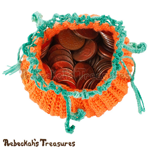 Ravelry: Pumpkin Treats Coin Purse pattern by Rebeckah Ferger