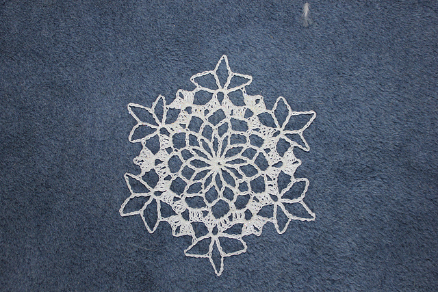 Ravelry: 17 Snowflake pattern by Anne Halliday