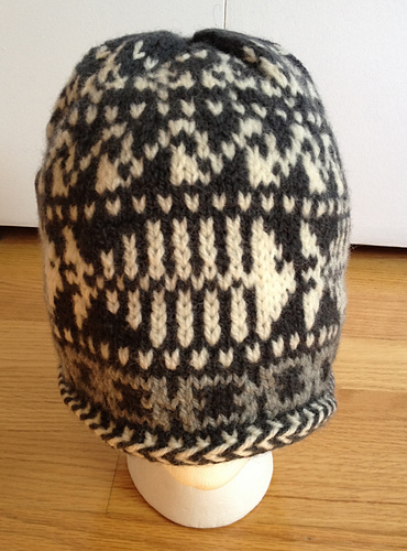 Ravelry: Fishbones Skull Cap pattern by Lisa McFetridge