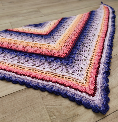 Ravelry: OolongTea Shawl pattern by Red Teapot Atelier