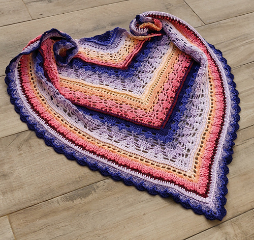 Ravelry: OolongTea Shawl pattern by Red Teapot Atelier