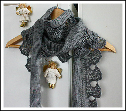 Ravelry: Aile d'Ange - Angel Wing Scarf pattern by Gabriella Henry