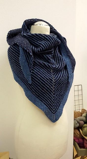 Ravelry: Skudderia's Blue Shadow Shawl
