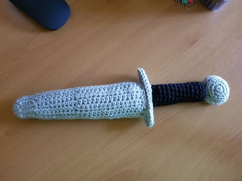 Ravelry: Dagger pattern by Jessica Woofter