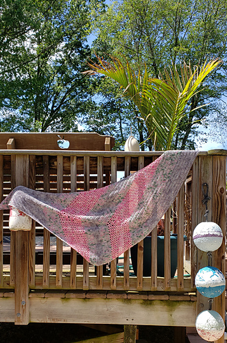 Ravelry: Break Free Shawl pattern by Rachy Newin