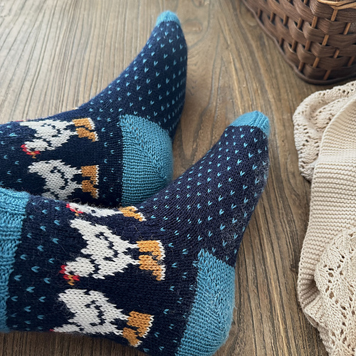 Ravelry: Rainy chicken socks pattern by Renarde Endormie