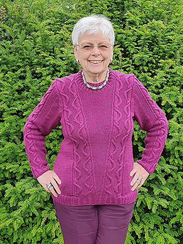 Ravelry: Free Falling Pullover pattern by Linda Marveng