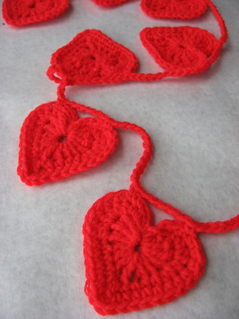 Ravelry: Heart Garland pattern by Cindy Hopper