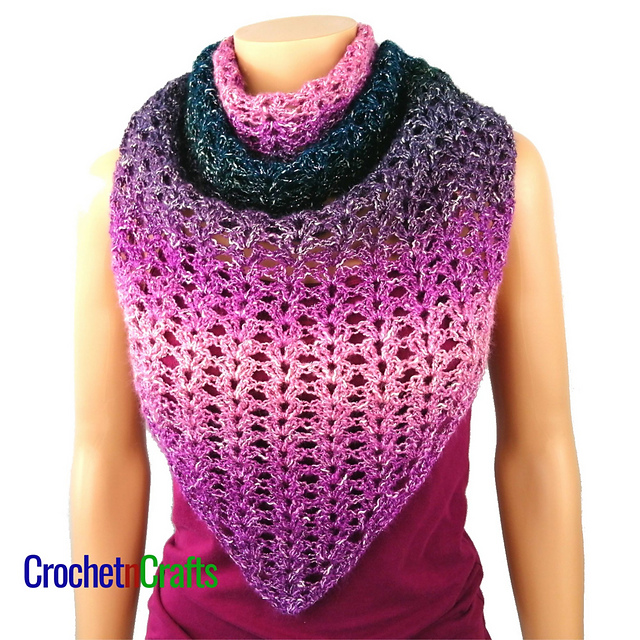 Ravelry: Split Shell Shawl pattern by Rhelena