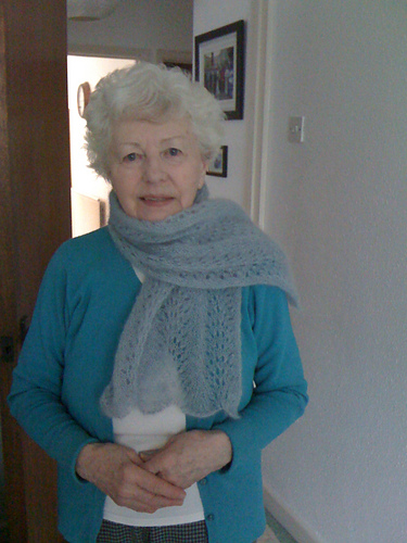 Ravelry: Feather and Fan Short Scarf pattern by Kelly Faller