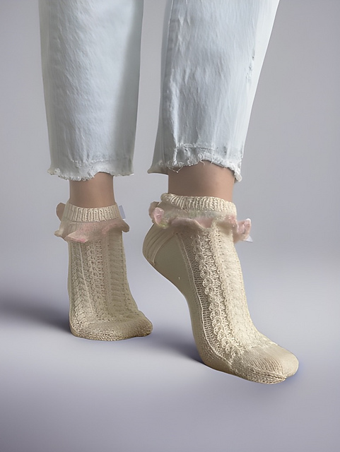 Ravelry: Ruffled Bobby pattern by Rhonda Yerxa