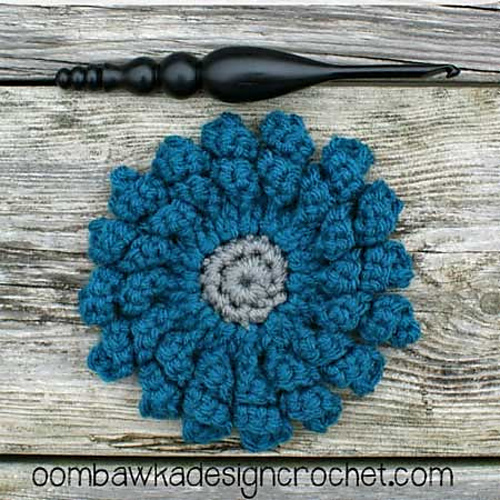 Ravelry: Fantastic Curly Flower pattern by Rhondda Mol (Oombawka Design)