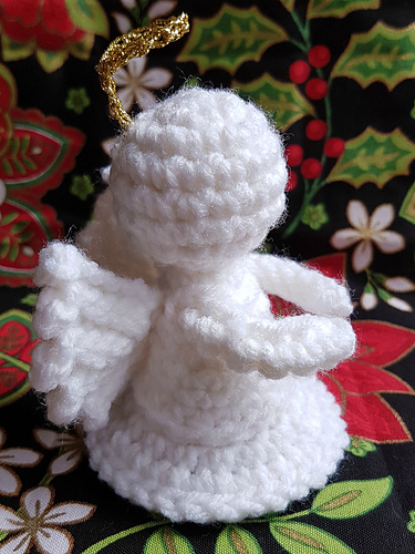 Ravelry: Little Angel pattern by Rhondda Mol (Oombawka Design)