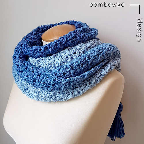 Ravelry: Ocean Breeze Scarf pattern by Rhondda Mol (Oombawka Design)