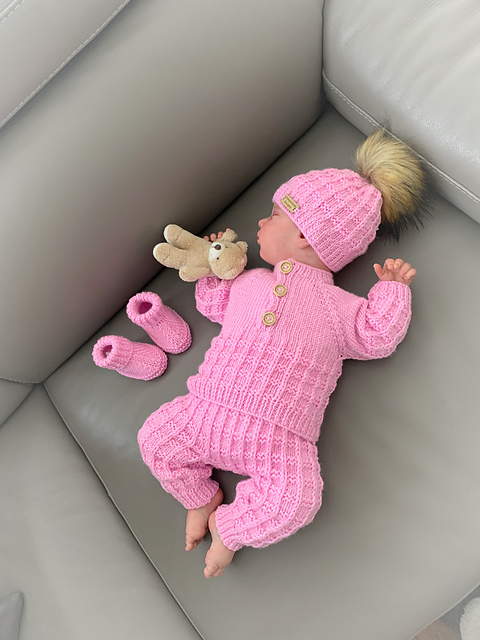Ravelry: Designs by Caroline Richards