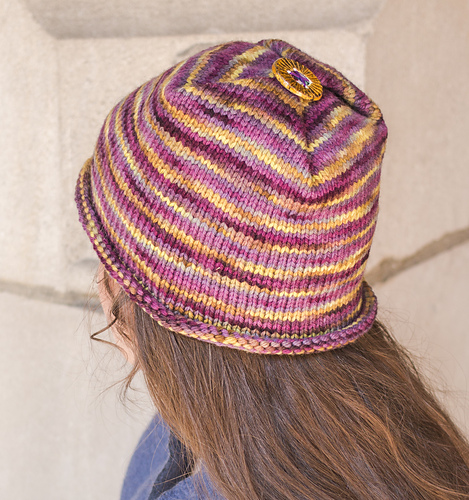 Ravelry: Origami Hat pattern by Riin Gill