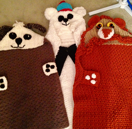 Ravelry: Polar Bear Blanket/Pillow pattern by Rilla Edwards