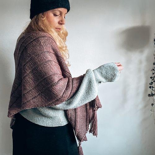 Ravelry: Marylin Wrap pattern by Rina Lehmann