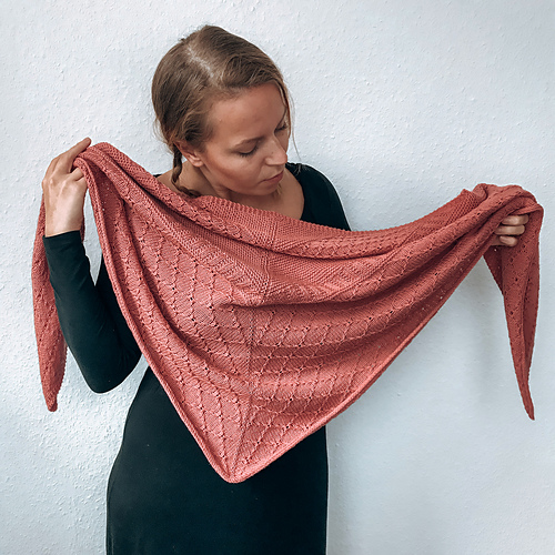 Ravelry: Thilda Shawl pattern by Rina Lehmann