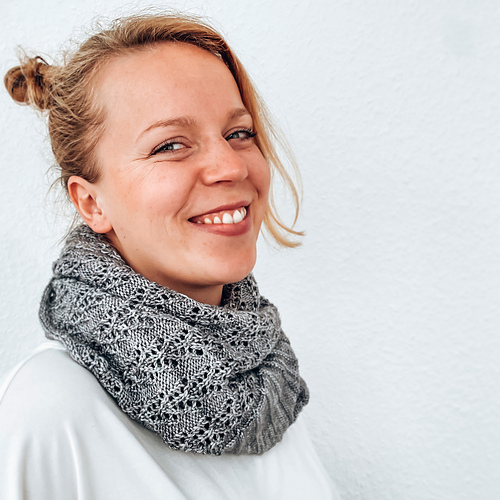 Ravelry: Silvery pattern by Rina Lehmann
