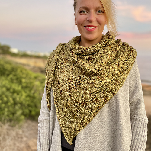 Ravelry: Abundance Shawl pattern by Rina Lehmann