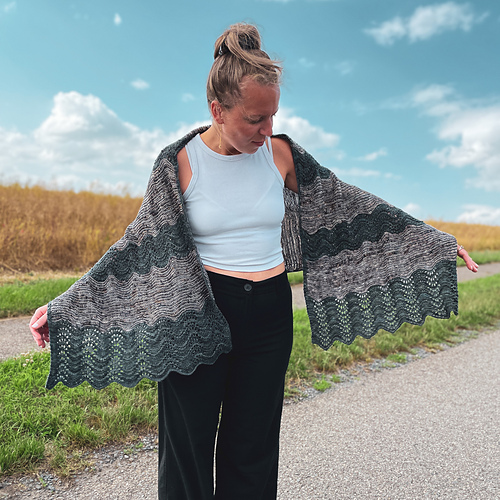 Ravelry: Her Favorite Wrap pattern by Rina Lehmann
