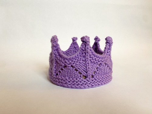 Ravelry: Knit Crown pattern by Star City Creations