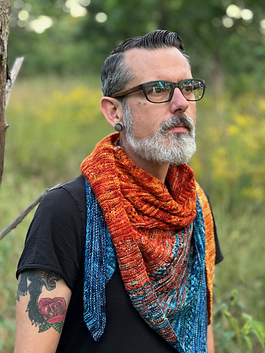 Ravelry: Texture & Twist Shawl pattern by Robbie Laughlin