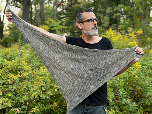 Ravelry: Texture & Twist Shawl pattern by Robbie Laughlin