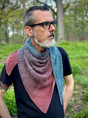 Ravelry: Bobble Ridge Shawl pattern by Robbie Laughlin