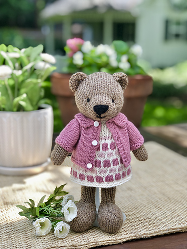Ravelry: Coats and cardigans pattern by Julie Williams