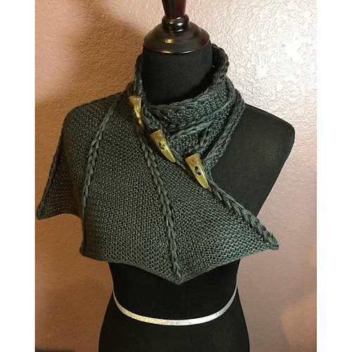 Ravelry: Rogue472's Dragon Wing Cowl