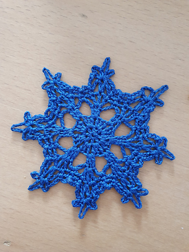 Ravelry: Eight Point Snowflake pattern by Erangi Udeshika