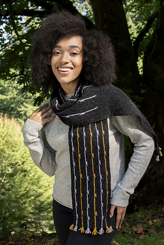 Ravelry: Many Hands Scarf pattern by Emily Devlin