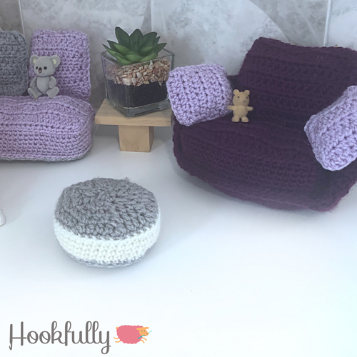 Ravelry: Super cute sofa set fashion doll furniture pattern by Rose Hudd