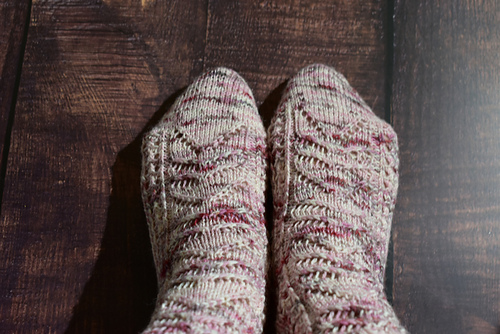 Ravelry: Kolia (Socks) pattern by Roseetballesdelaine