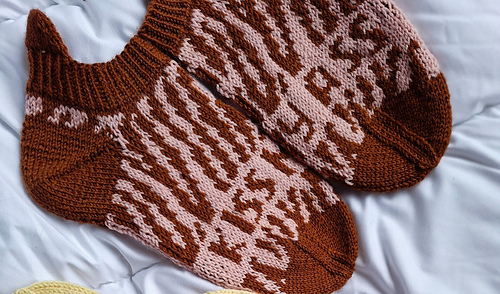 Ravelry: Kiss My pattern by Knitting with Rosettalydia